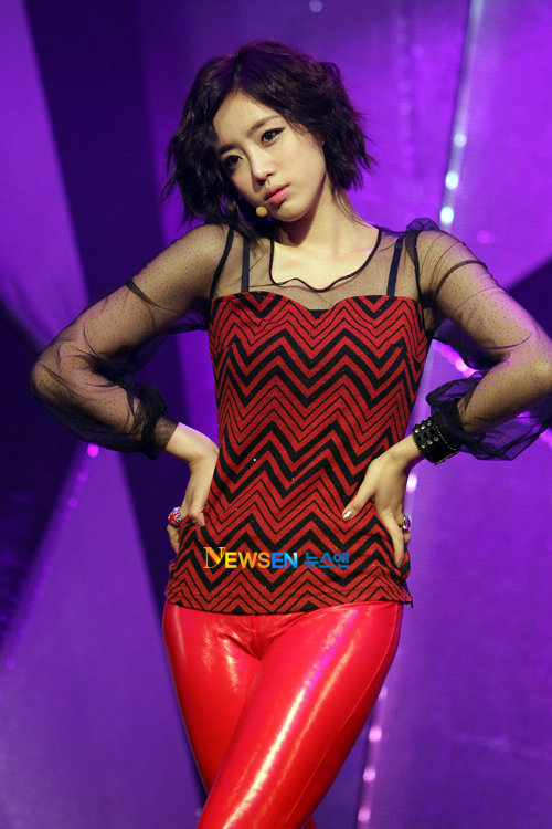 함은정 _ '티아라' _ 'bnt' .. 필라테스 화보, 움짤 (동) : 네이버 블로그