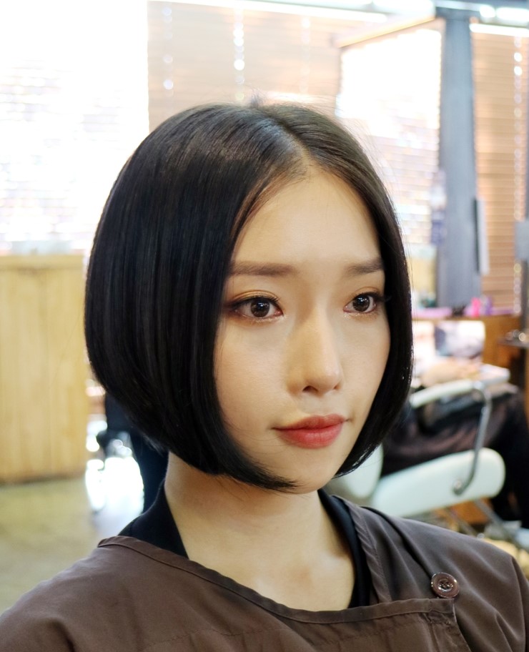 앞머리없는 단발 보브컷칼단발 아베다컨셉살롱상수동미용실 리파이너리 네이버 블로그