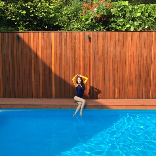 정다솔 (Da Sol Jeong) - 탤런트 _ 2015년 7월 "bnt" 화보, 상반신 누드, 래쉬가드 .. 화보 : 네이버 블로그