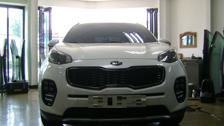 올뉴스포티지ql 차량 전면유리 교환 복원작업 및 3m 열차단 썬팅시공창원자동차유리 마산자동차유리 진해자동차유리 스피드차유리 썬팅루마 3m 켈란 열차단 썬팅필름 시공