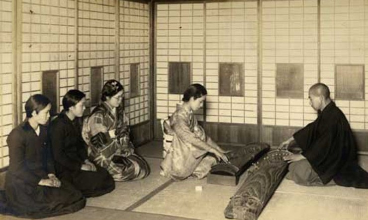 정좌正座는 일본인의 전통적 앉기 방법인가. by 쿠리하라 주주 Is Seiza really the traditional way ...