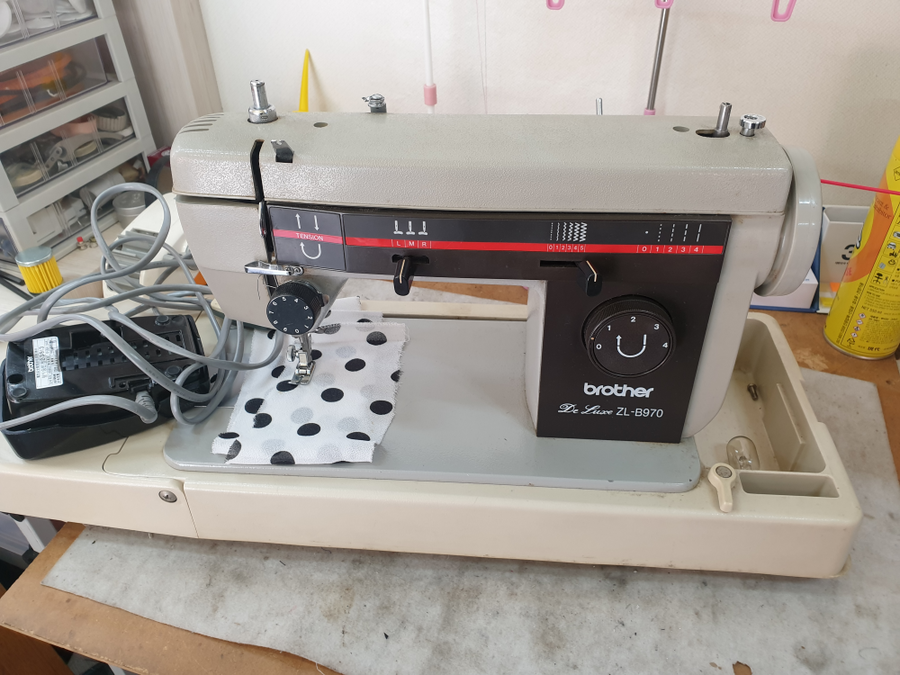 부라더미싱수리 ZL-B970 모터작동불량 미싱벨트교체 미싱등스위치교체 조시탱크고장 장력조절기수리 삥삥이스프링수리 LED전구교체 ...