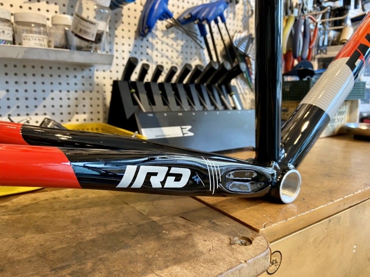 엔진11 IRD 스쿼드라 코스 크릿디 트랙 팀 에디션 프레임셋 리뷰 (ENGINE11 IRD SQUADRA CORSE CRIT ...