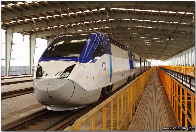 한국형고속열차 KTX-II 모습을 드러내다. : 네이버 블로그