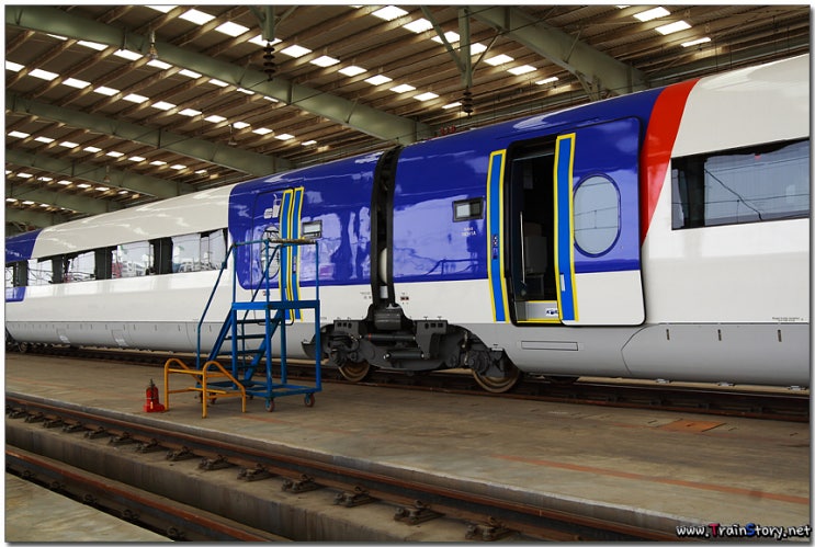 한국형고속열차 KTX-II 모습을 드러내다. : 네이버 블로그